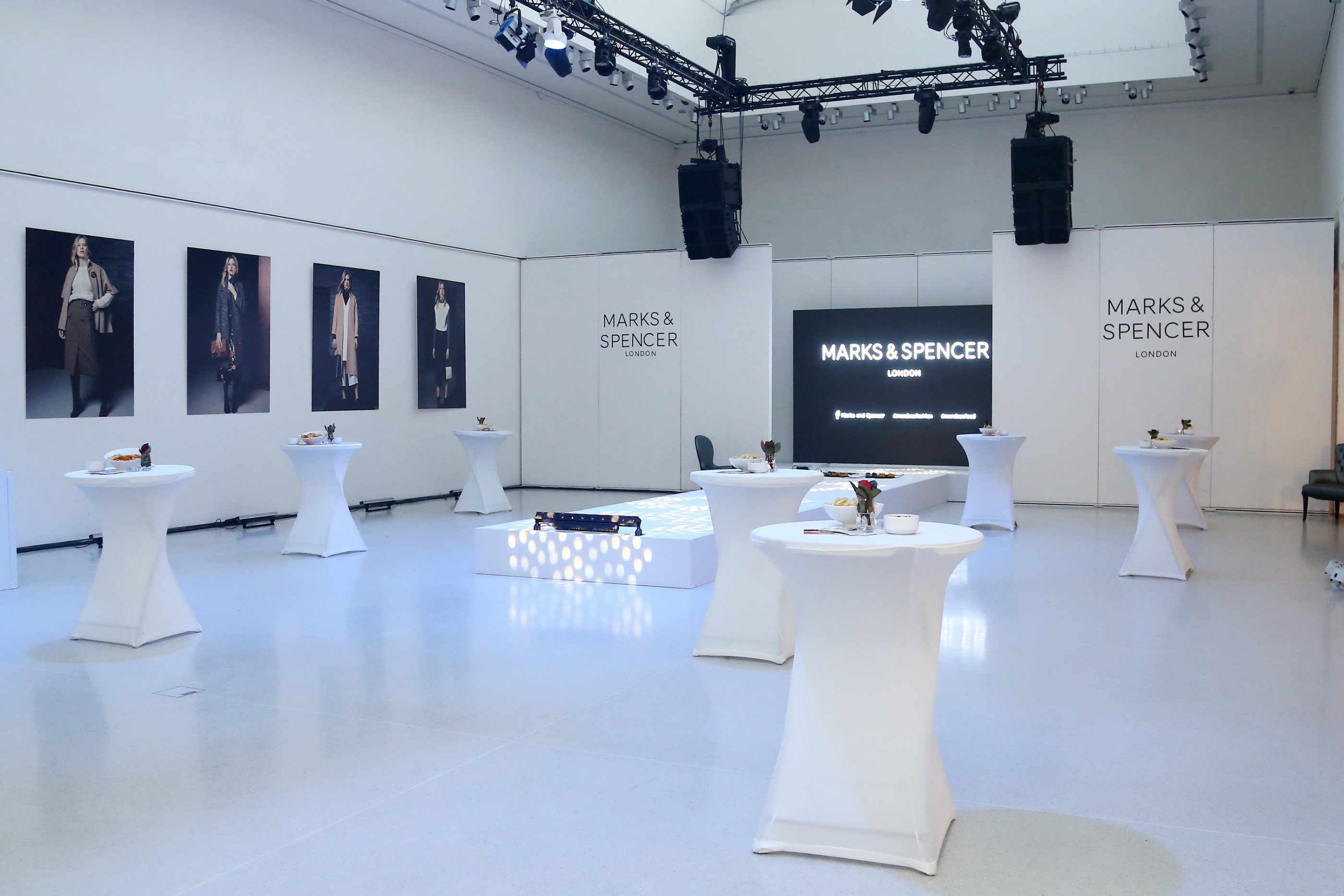 Manes Gallery - Manes exhibition hall