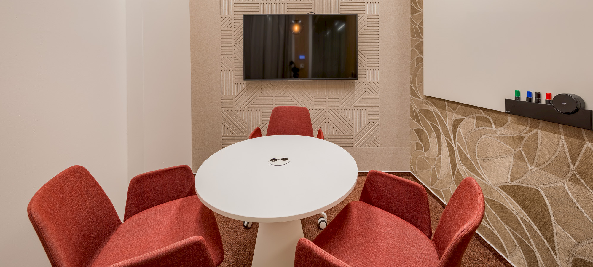 FLEKSI Beta - Meeting room Volt