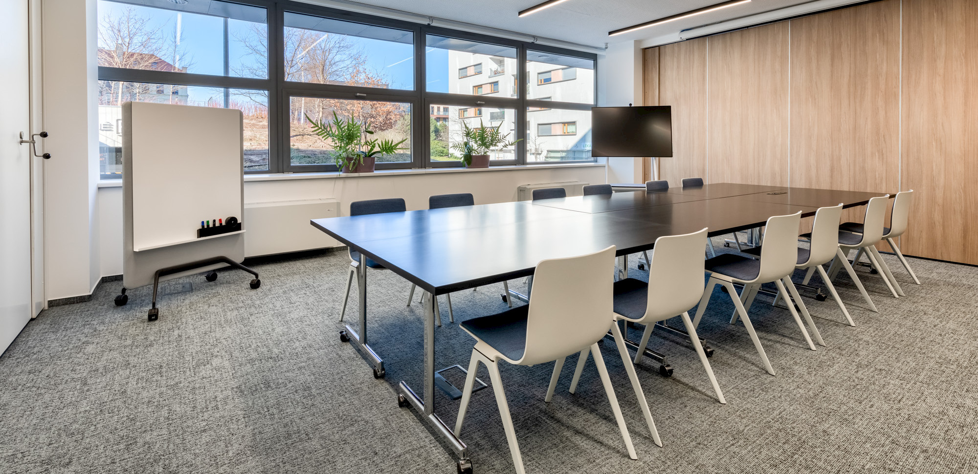 FLEKSI Budova B - Zasedací místnost Havel